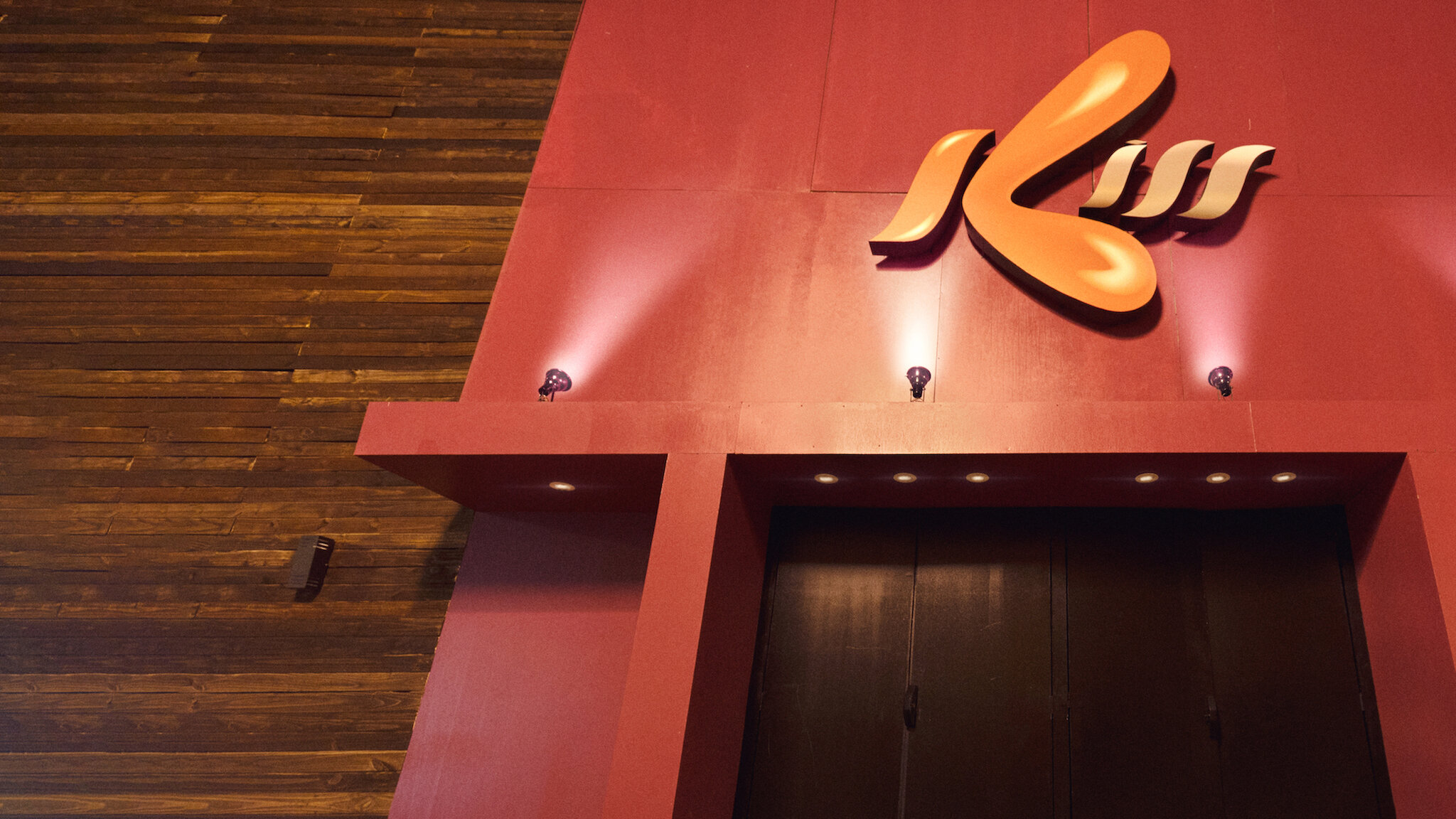 Watch The Endless Night | Netflix Official Site