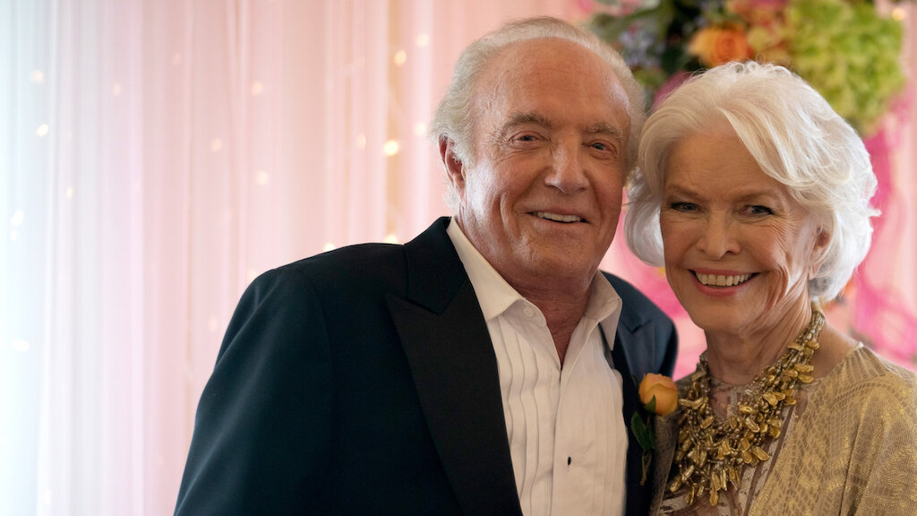 Watch Queen Bees | Netflix