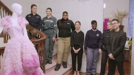 Watch Project Runway | Netflix