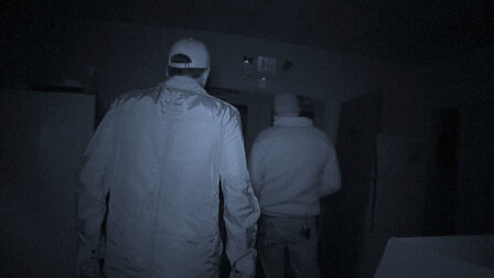 Watch Ghost Hunters | Netflix