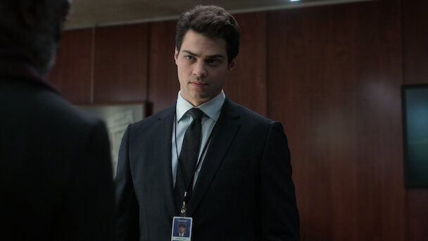 Watch The Recruit | Netflix Official Site