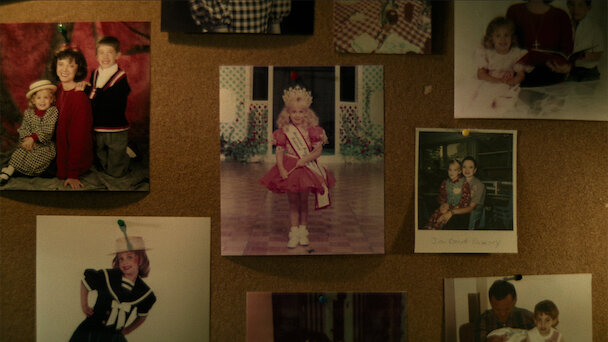 Watch Cold Case: Who Killed JonBenét Ramsey | Netflix Official Site