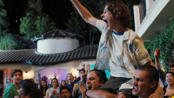 Watch Os Novatos | Netflix Official Site