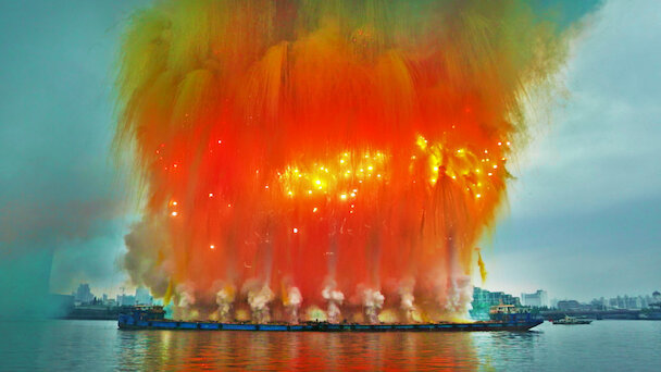 Watch Sky Ladder: The Art of Cai Guo-Qiang | Netflix Official Site