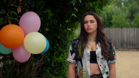 Watch Surviving Summer | Netflix Official Site