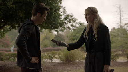 Watch Legacies | Netflix