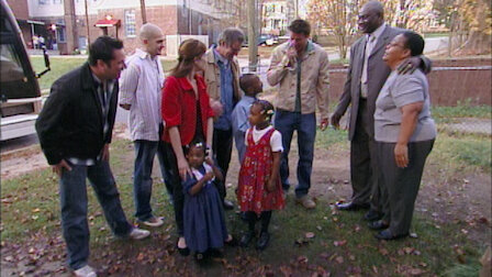 Watch Extreme Makeover: Home Edition | Netflix