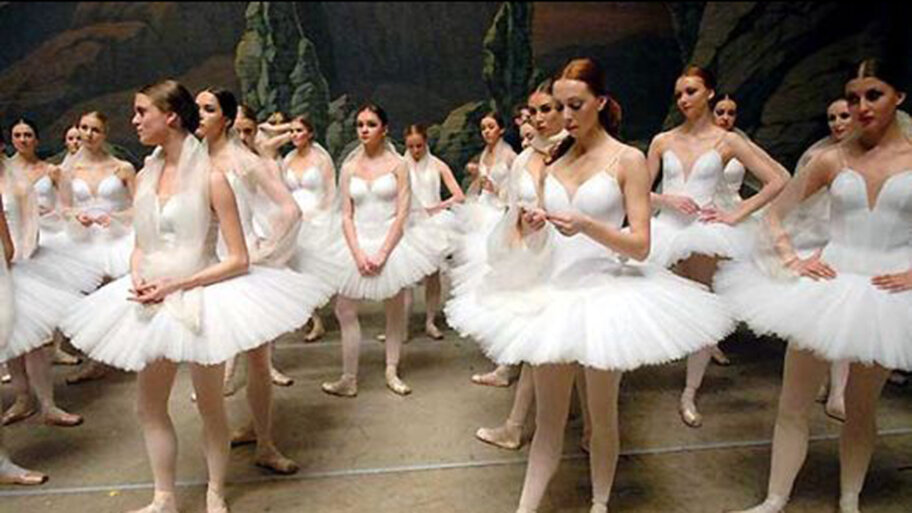 Watch Ballerina | Netflix