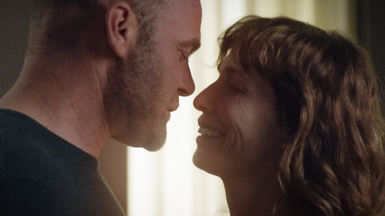 Watch Marea alta | Netflix