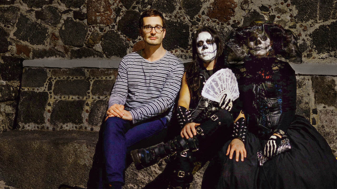 Watch Dark Tourist | Netflix Official Site