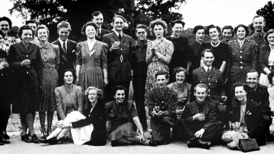 Watch Secrets of Her Majesty's Secret Service | Netflix