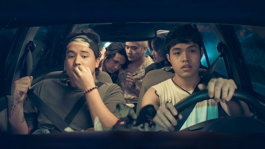 Watch Blue Room | Netflix