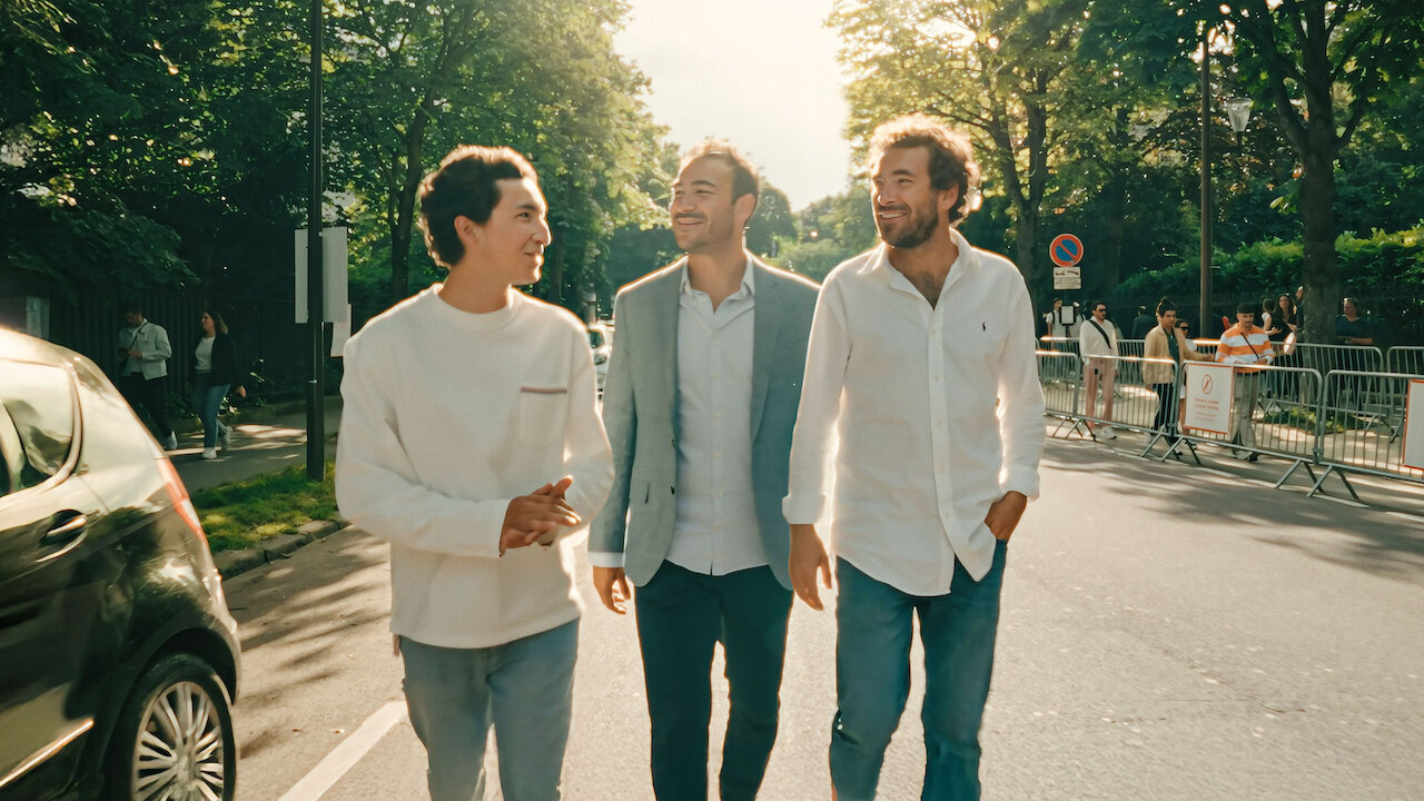 Watch L'Agence : L'immobilier de luxe en famille | Netflix Official Site