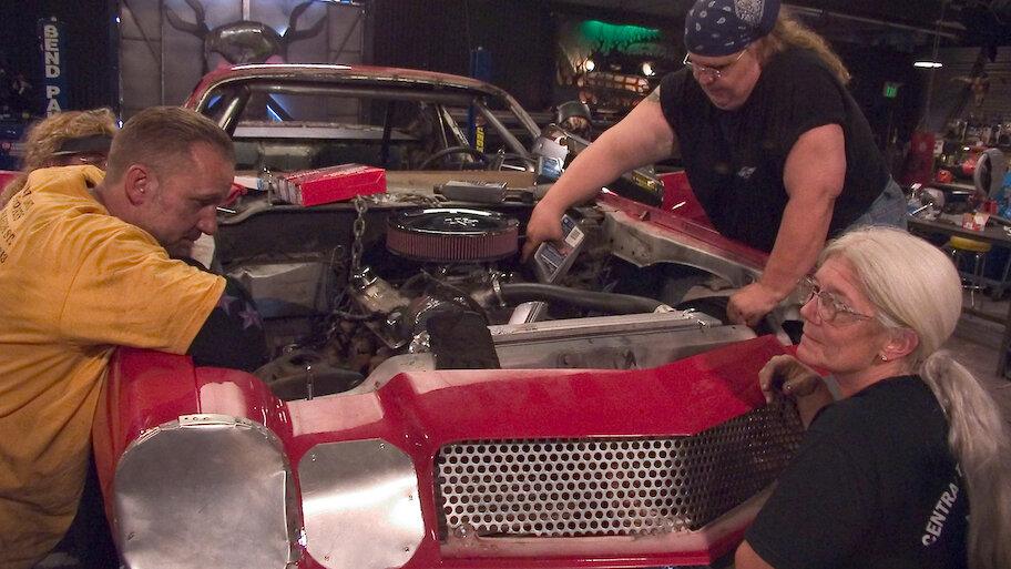 Watch Monster Garage | Netflix
