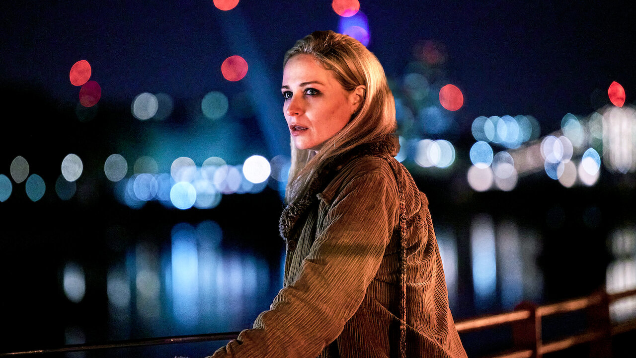 Watch Deceit | Netflix