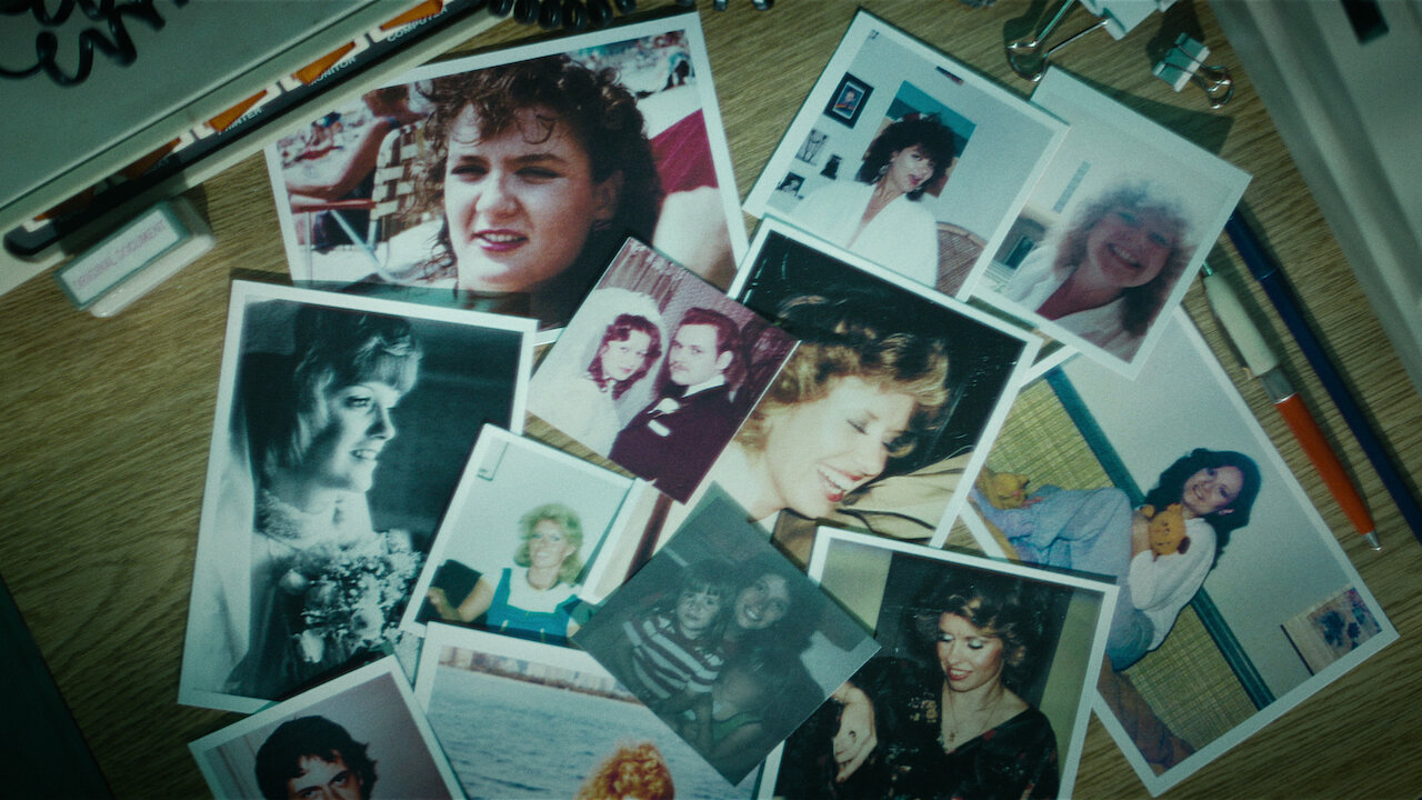 Watch Cold Case: The Tylenol Murders | Netflix Official Site