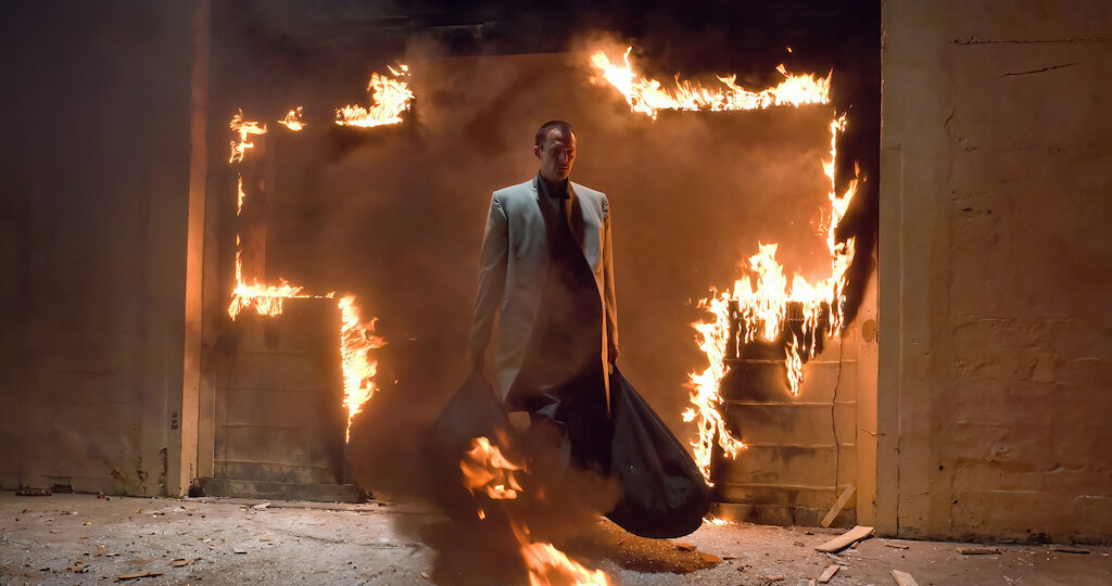 Watch Legion | Netflix