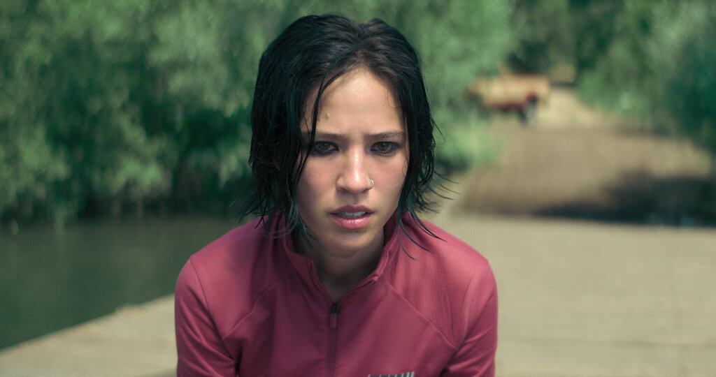Watch Don't Move | Netflix Official Site Watch Don't Move | Netflix Official Site