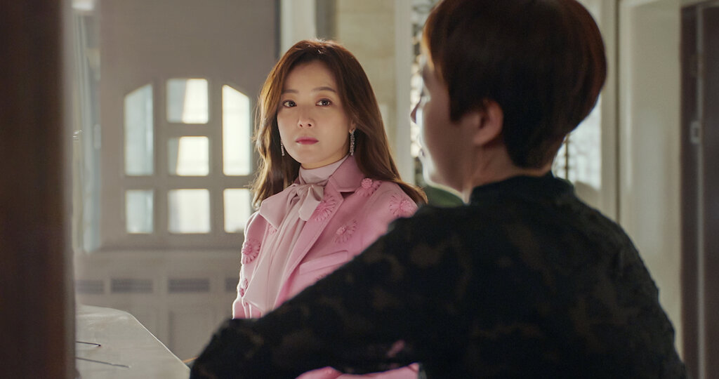 Watch The Lady in Dignity | Netflix