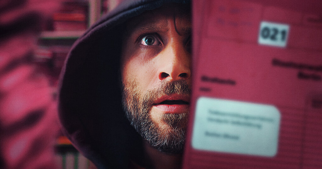 Watch Sleeping Dog | Netflix Official Site