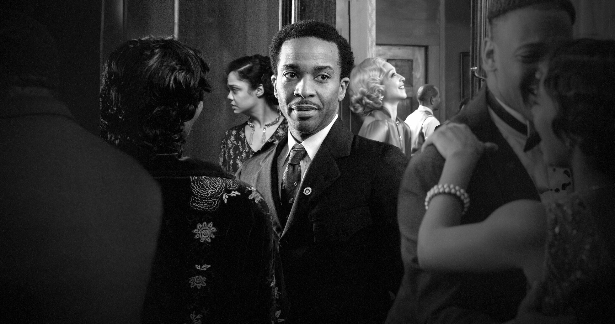 Watch Passing | Netflix Official Site